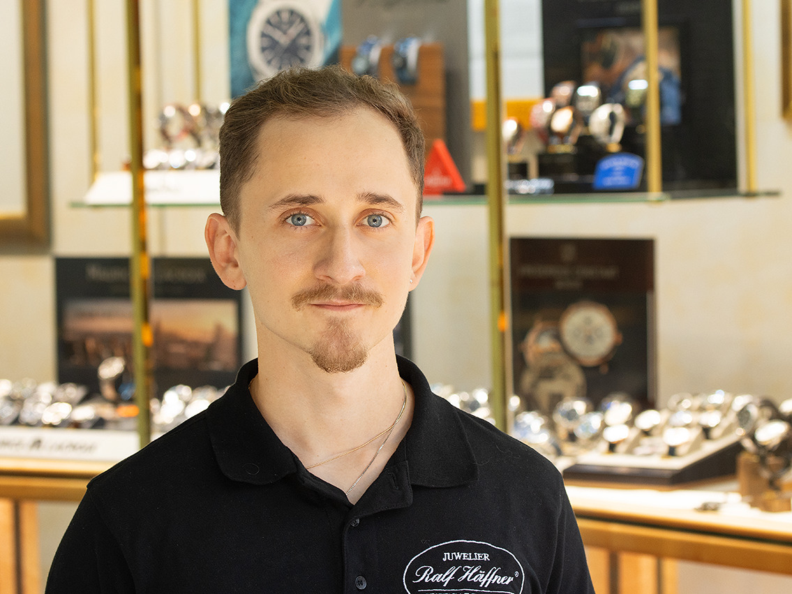 Markenuhren - Rolex, Omega, Breitling, Tag Heuer und weitere bei watch.de